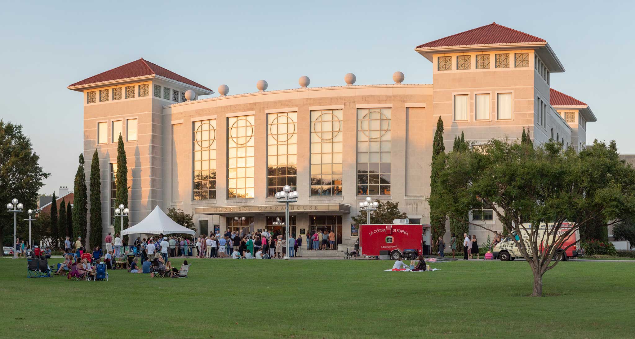 Swan Lake ballet event in Norfolk | Classical ArtsClassical Arts